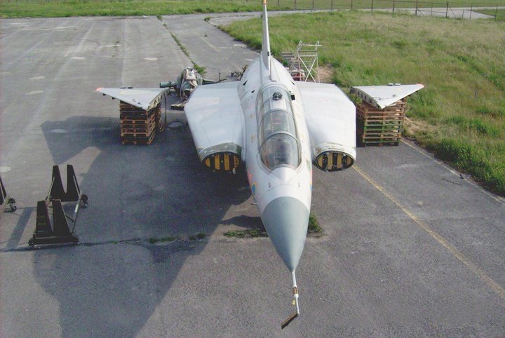 J35 - Smålands Militärhistoriska Sällskap • SMHS